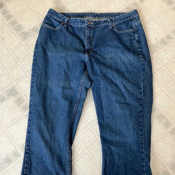 Riders by Lee | Jeans | Riders By Lee Slimming Denim Capri Pants Plus ...